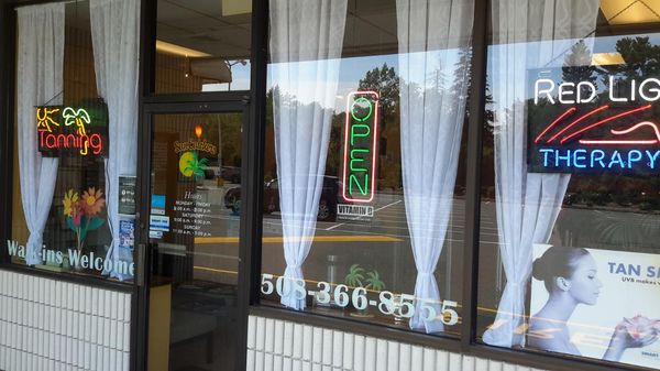 SUN CATCHERS TANNING SPA - Updated July 2025 - 14 Photos & 12 Reviews ...