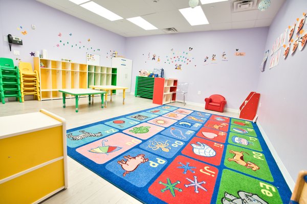 LITTLE SCHOLARS - AVENUE U - Updated January 2026 - 24 Photos & 10 ...