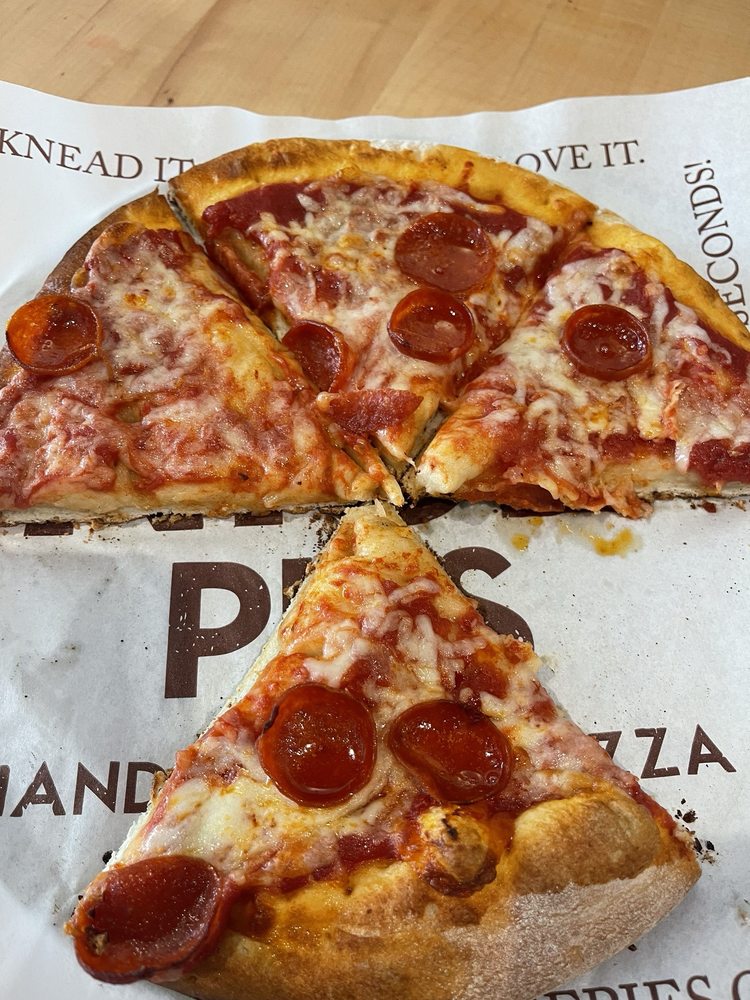 RISE PIES - Updated July 2025 - 76 Photos & 71 Reviews - 200 Tanger ...