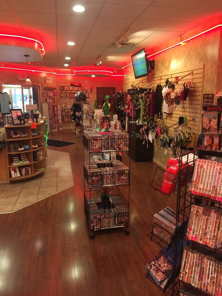 DEJA VU LOVE BOUTIQUE - Updated December 2025 - 3220 Lake Plaza Dr ...