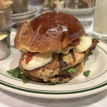 LUXBAR - Updated September 2024 - 911 Photos & 1177 Reviews - 18 East ...