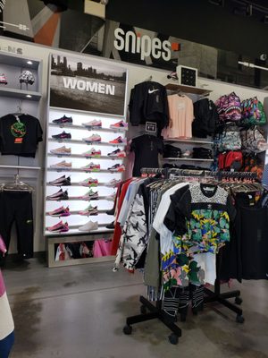 SNIPES - Updated July 2025 - 13 Teterboro Landing Dr, Teterboro, New ...