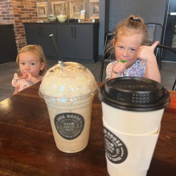 JAVA HOUSE - Updated July 2025 - 156 Photos & 107 Reviews - 145 W Elm ...