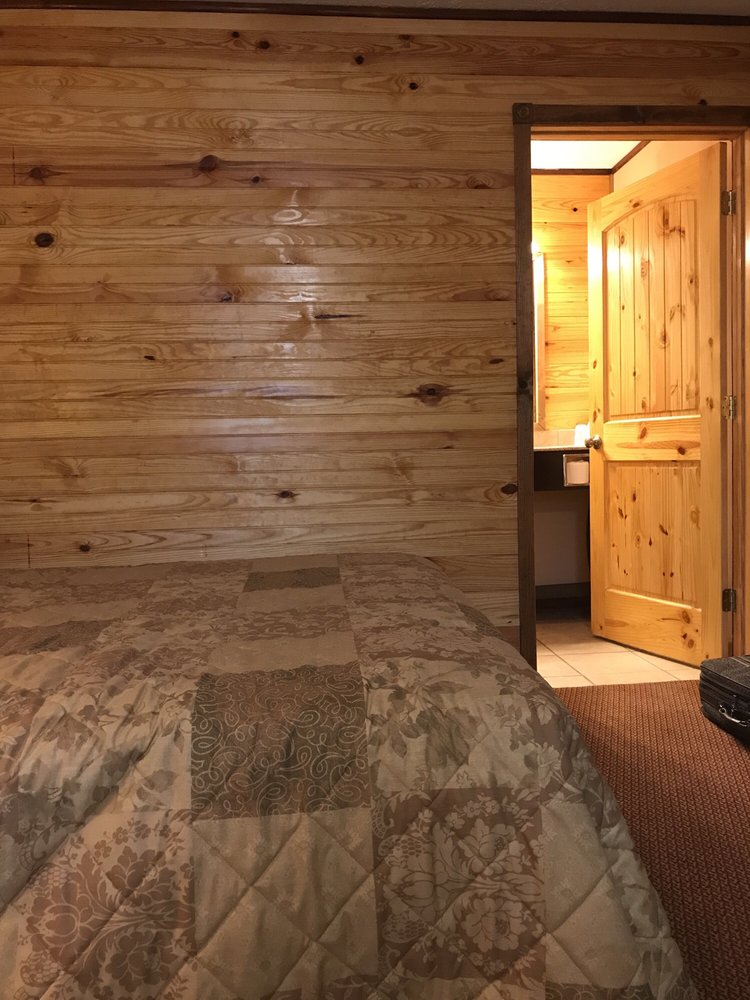 JACKSON INN - Updated May 2026 - 15 Photos - 20 Brewers Dr, Jackson ...