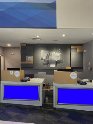 HOLIDAY INN EXPRESS & SUITES REDDING - Updated December 2025 - 74 ...