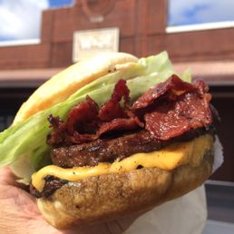 W & M BAR-B-Q BURGER - Updated December 2025 - 1109 Photos & 740 ...