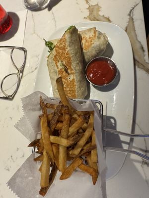 THREE ROSES TAVERN - Updated January 2025 - 21 Photos & 12 Reviews ...