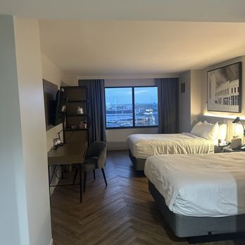 RADISSON BLU FARGO - Updated July 2025 - 66 Photos & 54 Reviews - 201 ...