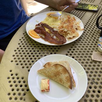 UNCLE JEFFI’S BRUNCH - Updated November 2024 - 53 Photos & 35 Reviews ...