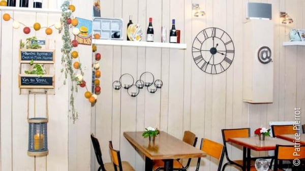 LE CAFÉ CACAHUÈTE - Updated July 2024 - 56 Photos & 16 Reviews - 1 rue ...