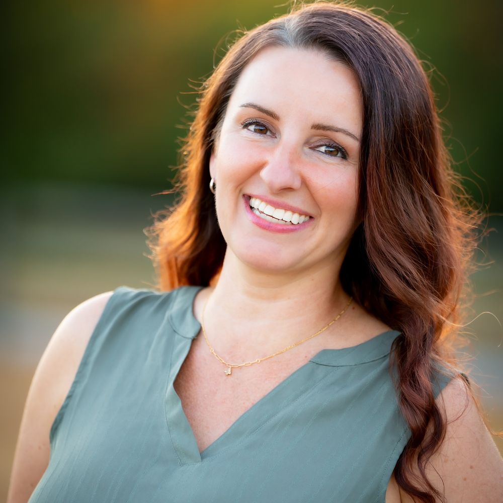 Laura Bechtel's Instagram, Twitter & Facebook on IDCrawl