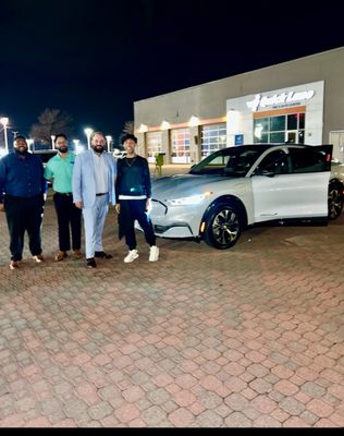 WESTWAY FORD - Updated December 2025 - 54 Photos & 375 Reviews - 801 W ...