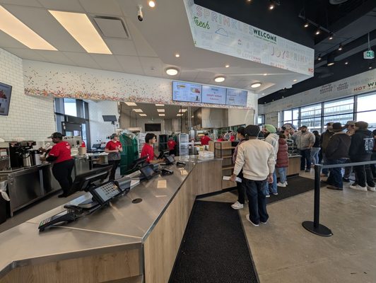 KRISPY KREME - Updated June 2025 - 18 Photos - 4614 Gateway Boulevard ...