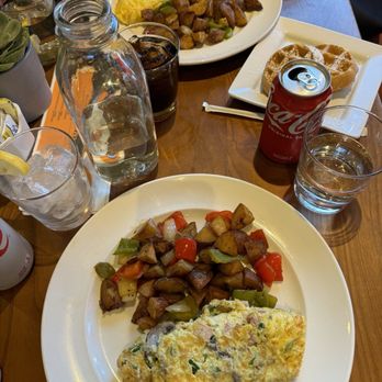 STAX CAFE - Updated 05/2025 - 760 Photos & 717 Reviews - 1401 W Taylor ...