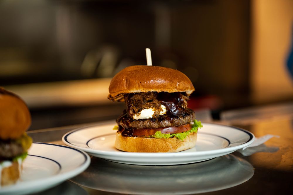 DØGNVILL BURGER VULKAN - 158 Photos & 130 Reviews - Vulkan 12, Oslo ...