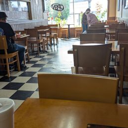 ELM STREET CAFE - Updated July 2025 - 38 Photos & 28 Reviews - 114 N ...