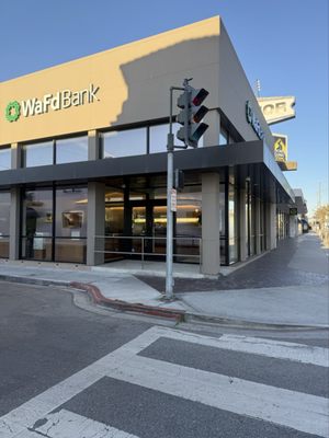 WAFD BANK - Updated September 2025 - 10 Photos - 5348 E 2nd St, Long ...