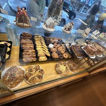 SLUYS POULSBO BAKERY - 921 Photos & 829 Reviews - 18924 Front St NE ...