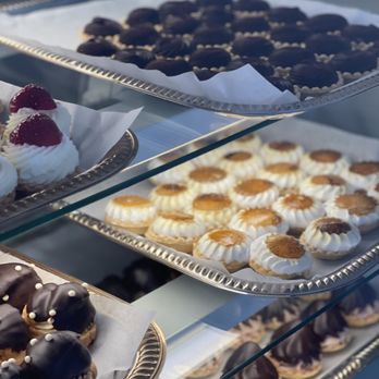 MADRID EUROPEAN BAKERY AND PATISSERIE - 242 Photos & 133 Reviews - 199 ...