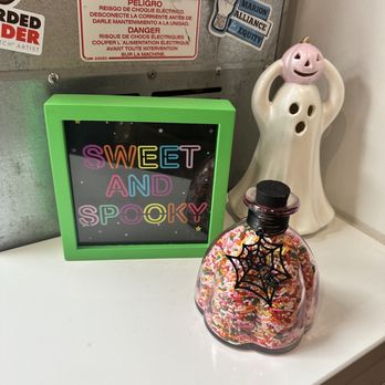 FRYDAE - Updated July 2025 - 69 Photos & 46 Reviews - 743 10th St ...