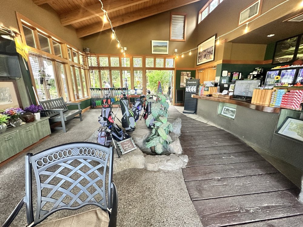 RAINBOW RUN PUTTING COURSE - Updated June 2025 - 57 Photos & 76 Reviews ...