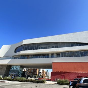 RIVERSIDE PUBLIC LIBRARY MAIN BRANCH - Updated October 2025 - 77 Photos ...