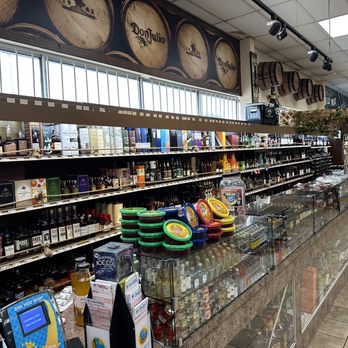 ROBERT’S MARKET - Updated December 2025 - 82 Photos & 124 Reviews ...