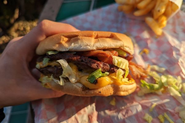 MOJO BURGER - Updated November 2025 - 126 Photos & 362 Reviews - 1401 ...