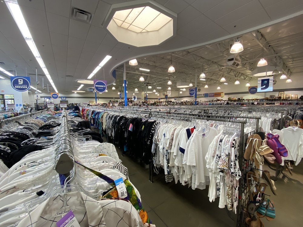 GOODWILL OF CENTRAL ARIZONA - Updated October 2025 - 19 Reviews - 14063 ...