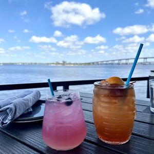 OXBOW BAR & GRILL - 269 Photos & 285 Reviews 【1300 Hendry St, Fort ...