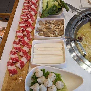QIAO LIN HOTPOT - BOSTON - Updated November 2024 - 258 Photos & 136 ...