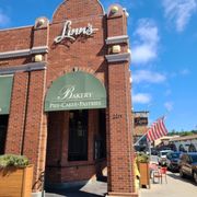 LINN’S RESTAURANT - 1559 Photos & 1795 Reviews - 2277 Main St, Cambria, CA - Yelp