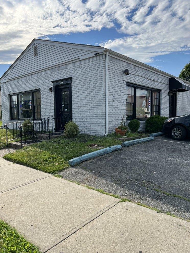 ELITE STUDIO & BARBERSHOP - Updated June 2024 - 233 E Mcfarlan St ...