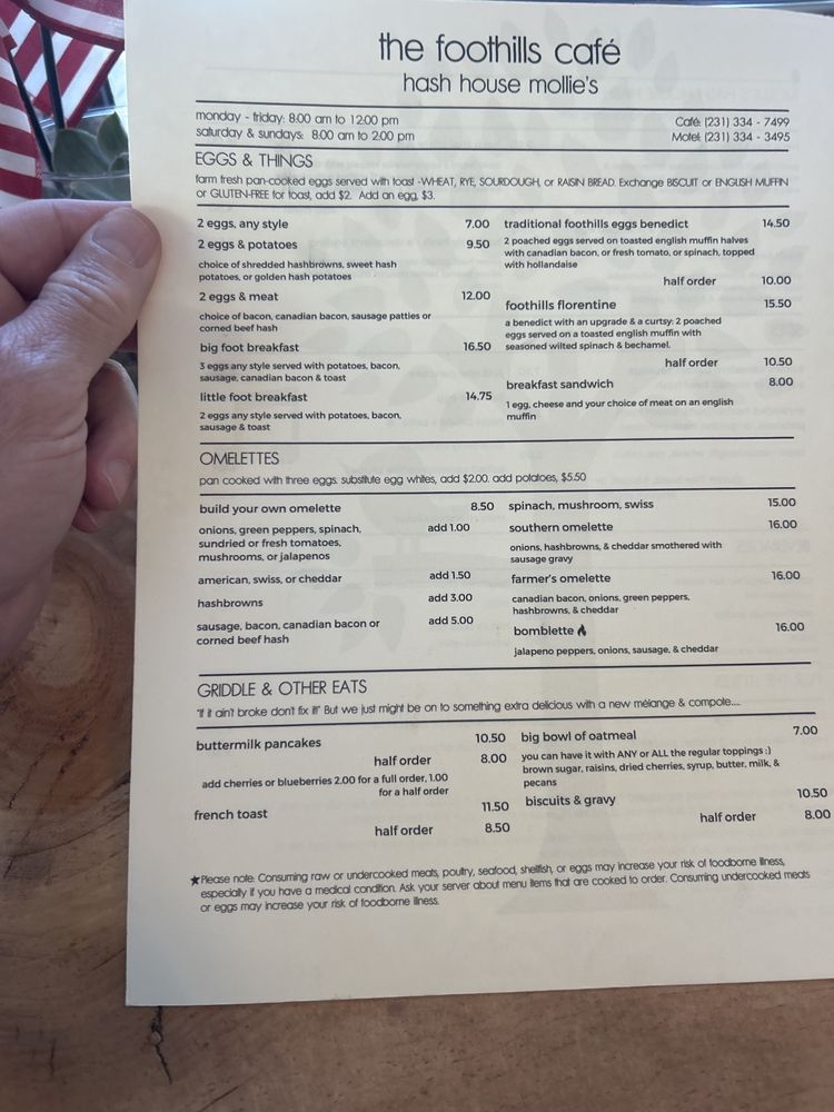 FOOTHILLS RESTAURANT & MOTEL - Updated September 2025 - 22 Photos & 43 ...