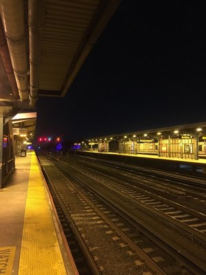 LIRR WOODSIDE STATION - 48 Photos & 24 Reviews - 61ST St Roosevelt Ave ...