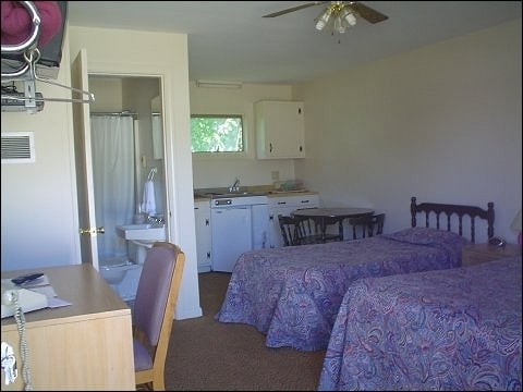 ERROL MOTEL - Updated December 2025 - Main, Errol, New Hampshire ...