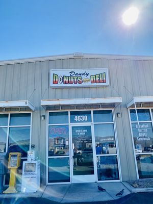 DANDY DONUTS & DELI - Updated 05/2025 - 85 Photos & 137 Reviews - 4630 ...