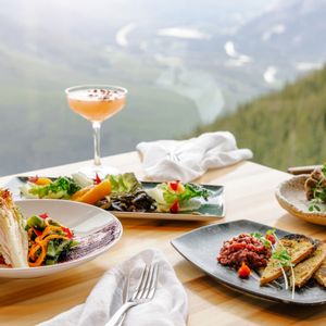 BRAZEN - Updated August 2025 - 393 Photos & 164 Reviews - 138 Banff ...