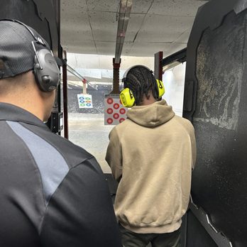 SHARPSHOOTERS INDOOR RANGE & PRO SHOP - Updated October 2024 - 70 ...