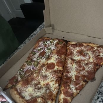 TWO GUYS PIZZERIA - Updated May 2024 - 218 Photos & 282 Reviews - 2250 ...