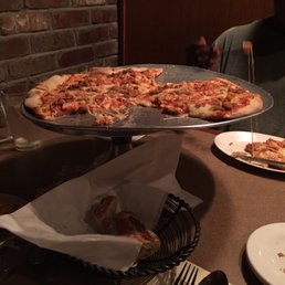 SQUAN TAVERN - Updated July 2025 - 92 Photos & 192 Reviews - 15 Broad ...