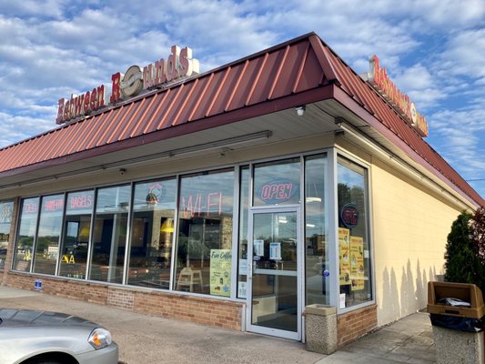 BETWEEN ROUNDS BAGEL DELI & BAKERY - Updated September 2024 - 100 ...