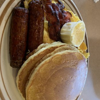 PETER PAN DINER - Updated January 2025 - 429 Photos & 566 Reviews ...