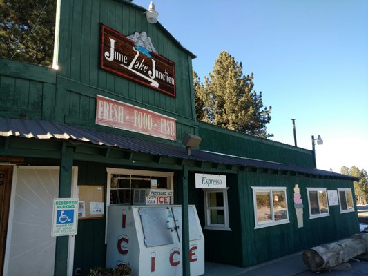 JUNE LAKE JUNCTION CAFE AND DELI - Updated August 2024 - 17 Photos & 51 ...