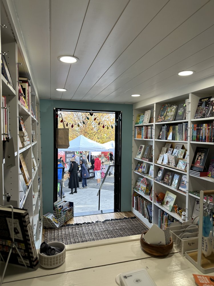 GOLDEN OWL BOOKSHOP - Updated January 2026 - 2055 Dickerson Rd, Reno ...