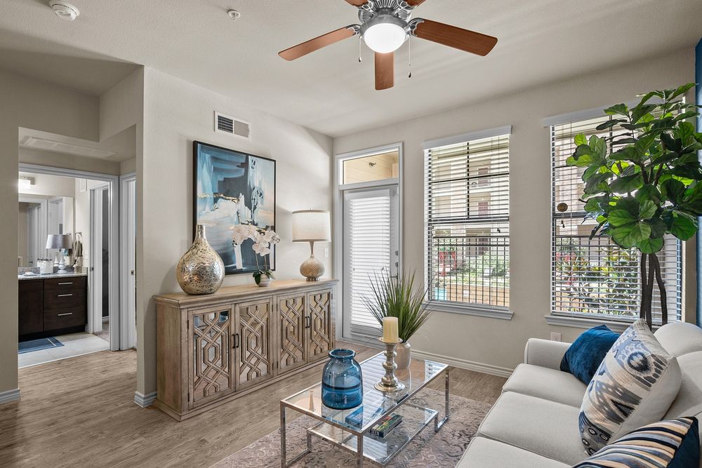 2121 ELLA - Updated September 2025 - 96 Photos - 2121 Ella Blvd, Houston, Texas - Apartments ...