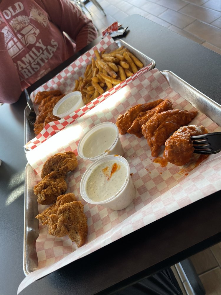 WING SNOB - 27 Photos & 43 Reviews - 1654 Fm 423, Frisco, TX - Menu - Yelp