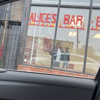 ALICE’S BAR-B-QUE - Updated March 2025 - 49 Photos & 146 Reviews - 65 E ...