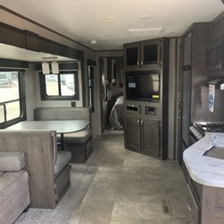 CRESTVIEW RV SUPERSTORE - 18 Photos & 61 Reviews - 16473, Selma, Texas ...