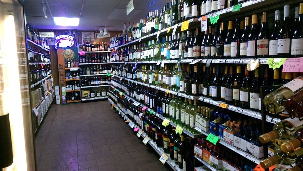 WESTBROOK LIQUOR - Updated October 2025 - 13430 W Greenfield Ave ...